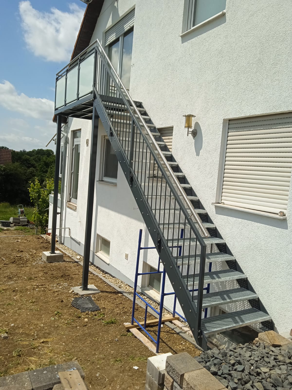 Stahltreppe Auen Mit Podest Aus Polen